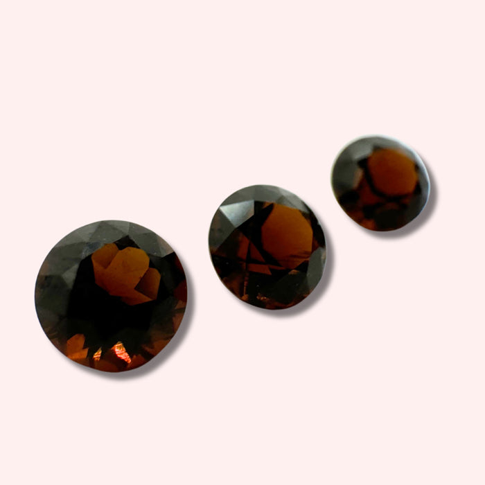 Lab-Grown Garnet Round